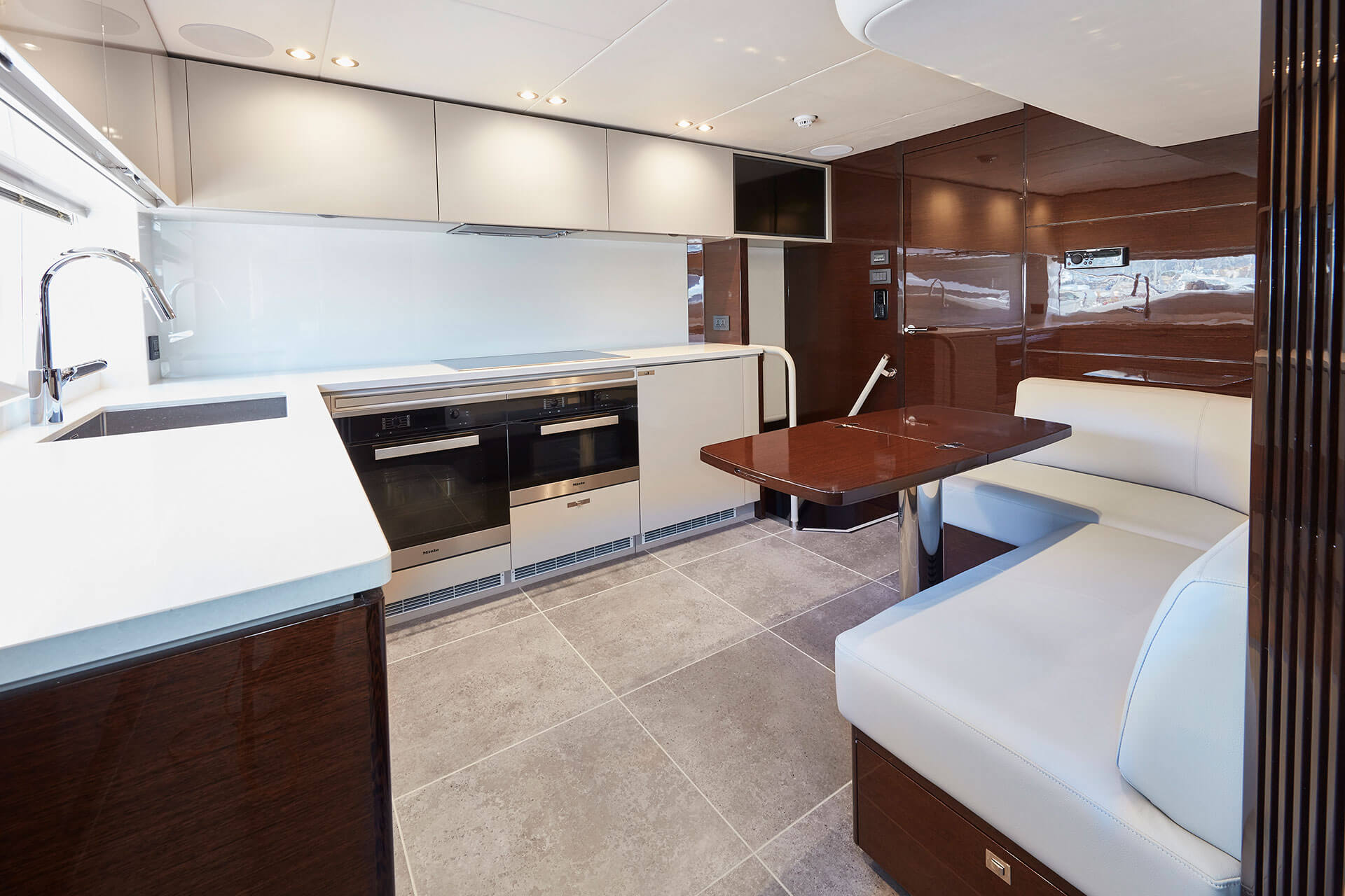 Princess 30M | Princess Yachts Sweden Norway Denmark