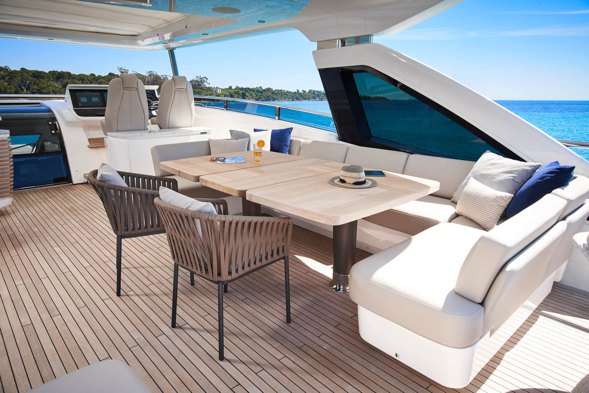 Princess 30M | Princess Yachts Sweden Norway Denmark